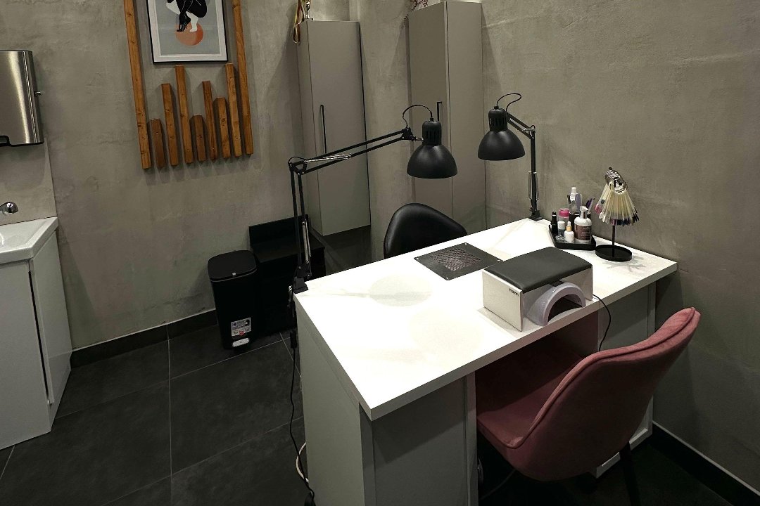 Top 20 salonai teikiantys paslaugą Ilgalaikis gelinis pedikiuras ...