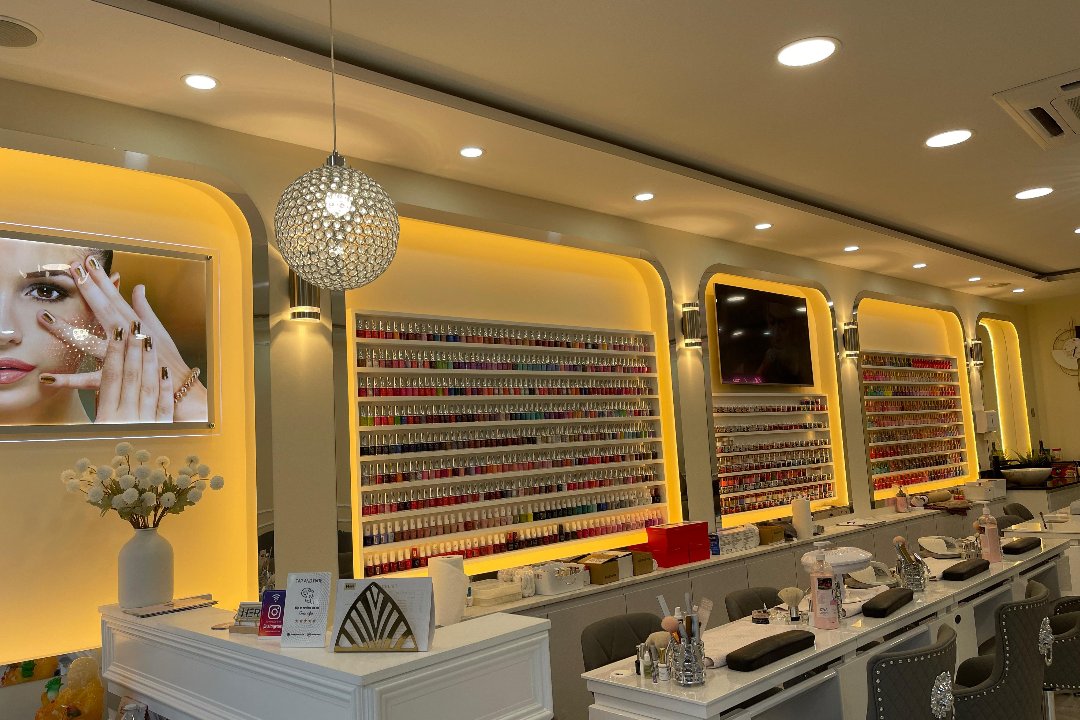 Her Nail Studio | Nail Salon in Ruislip, London - Treatwell