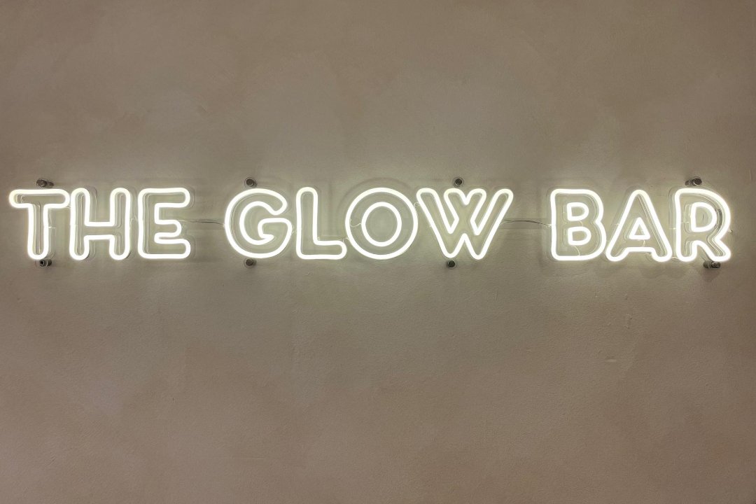 The Glow Bar LDN | Treatment Room - Beauty in Devonshire Square, London ...