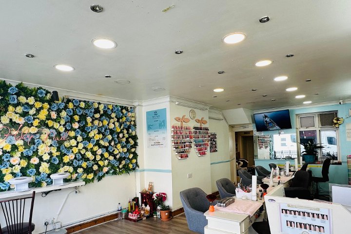 Holy Nail | Nail Salon in London - Treatwell