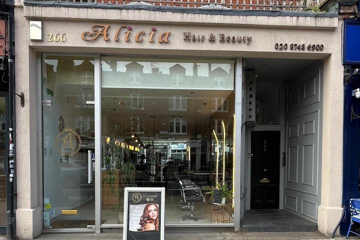 Alicia Hair & Beauty | Treatment Room - Beauty in Hammersmith and ...