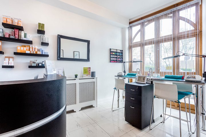 Wellness Lounge Beauty Salon | Beauty Salon in Chiswick Gunnersby ...