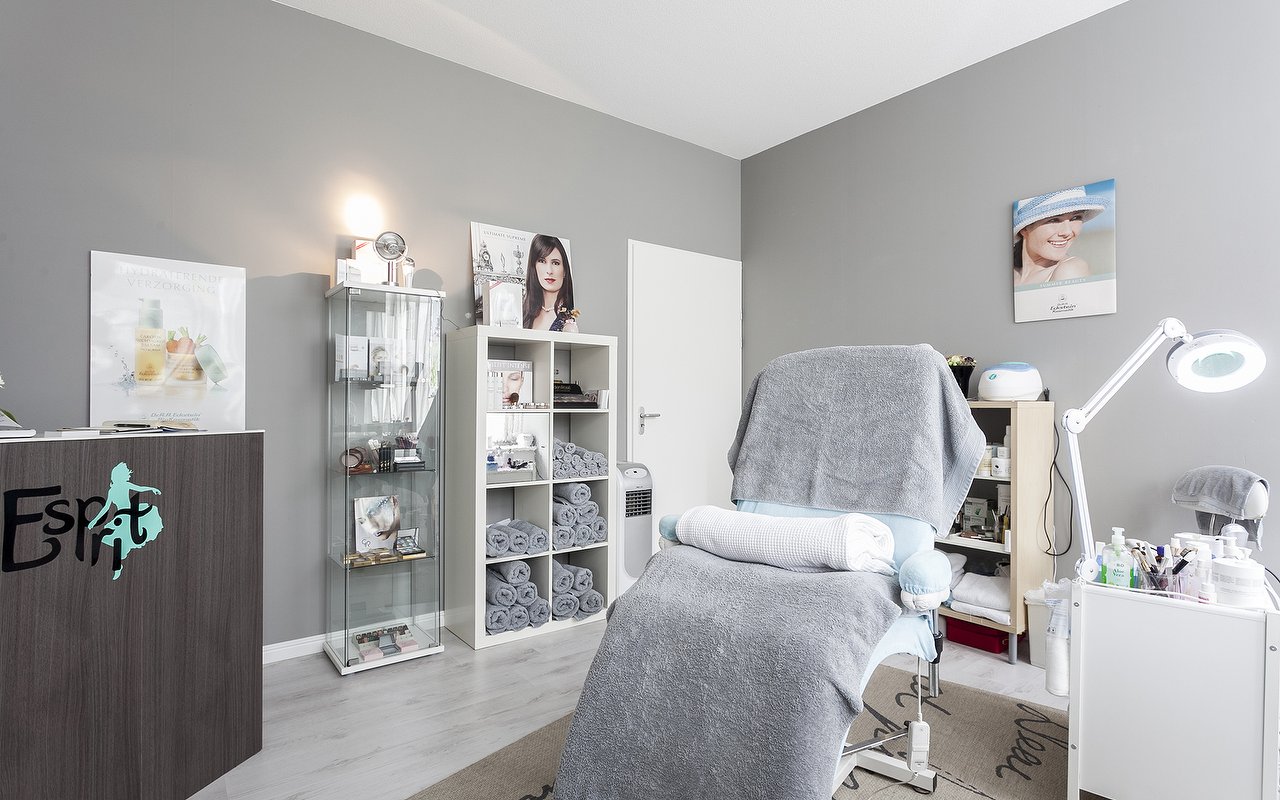 Eyelash Perming near Haagpoort, Breda - Treatwell