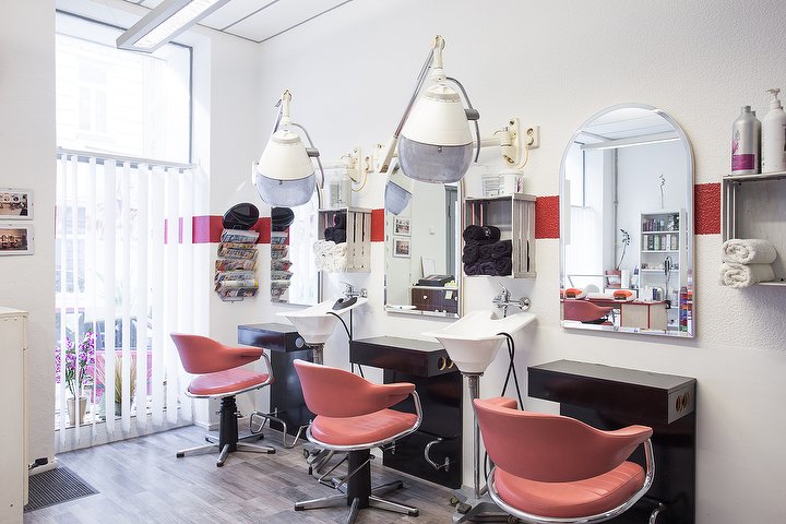 Ulli's Frisurenstudio | Friseur in 6. Bezirk, Wien - Treatwell