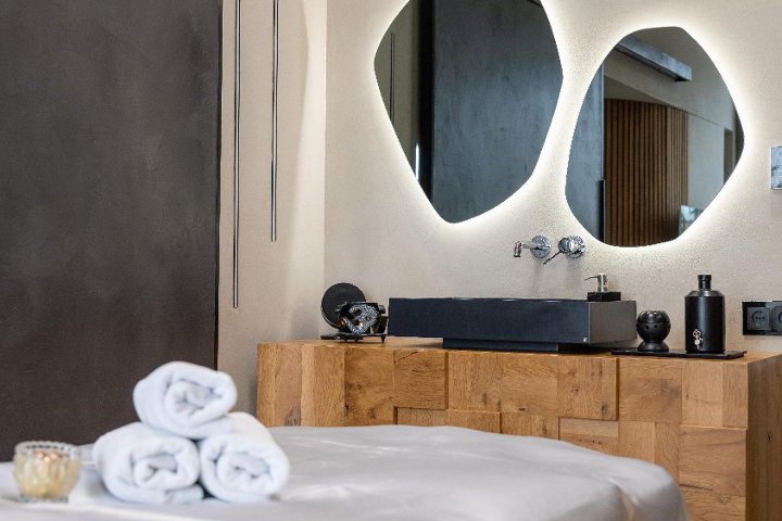 MyLax Exclusive Treatment House | Αίθουσα Θεραπείας - Ομορφιάς σε ...