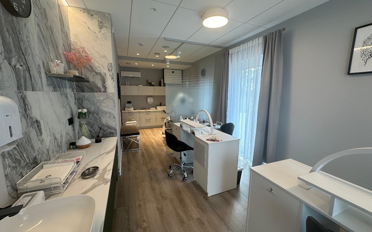 Ilgalaikis gelinis manikiuras šalia Akademija, Kauno rajonas - Treatwell