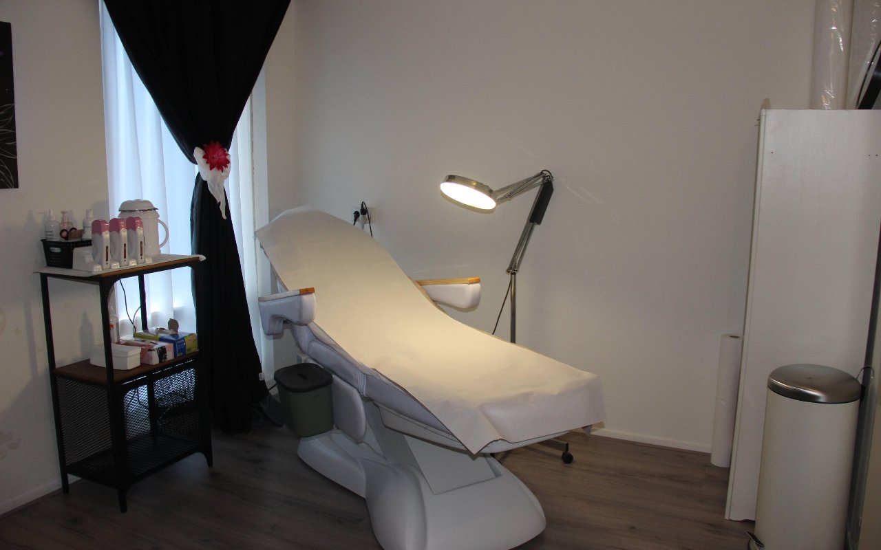 Hot Stone Massage near Verspreide Huizen, Almere - Treatwell
