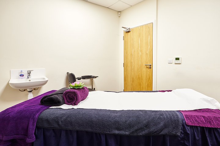 Spa Isha Aromatherapy Watford | Massage & Therapy Centre in West ...