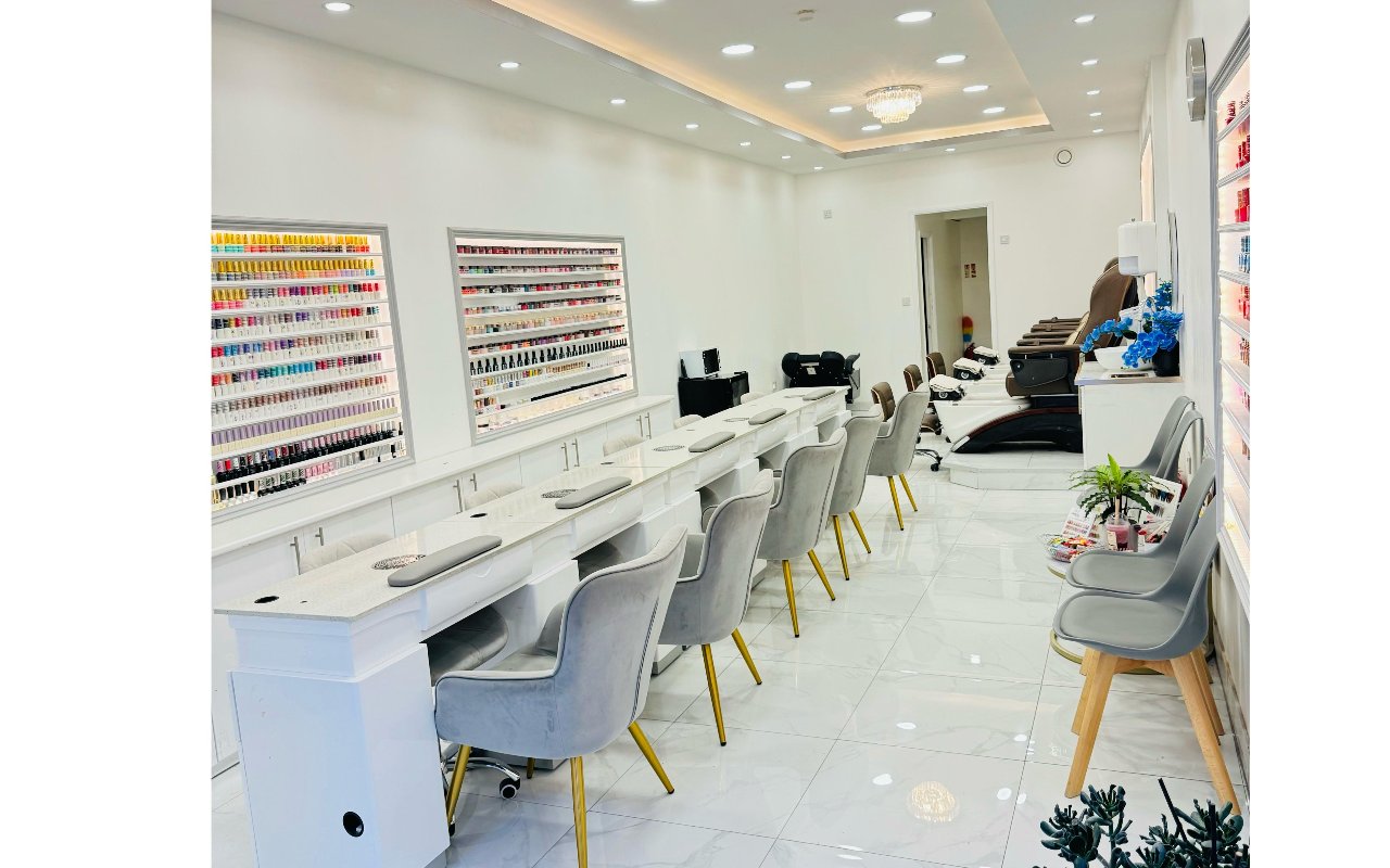 Hard Gel Extensions & Overlays near Liverpool Street, London - Treatwell