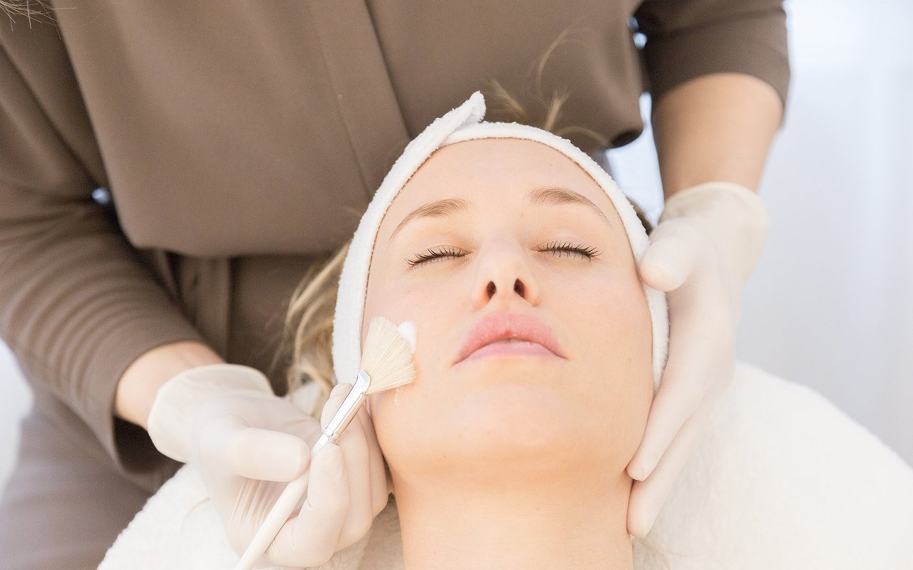 Therapeutic massages near The Mall Ilford, London - Treatwell