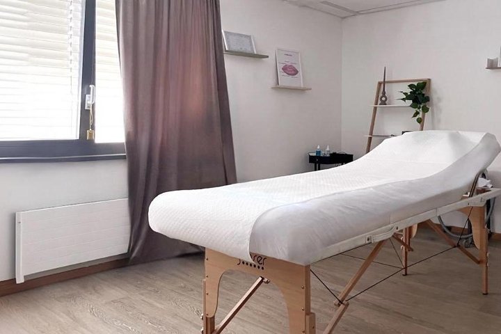 Emee Beauty | undefined in Kanton Waadt - Treatwell