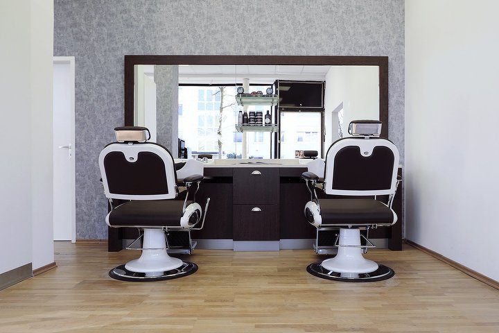 SALOONS GENTLEMEN 4 - LAIM | Barber Shop in Laim, München - Treatwell