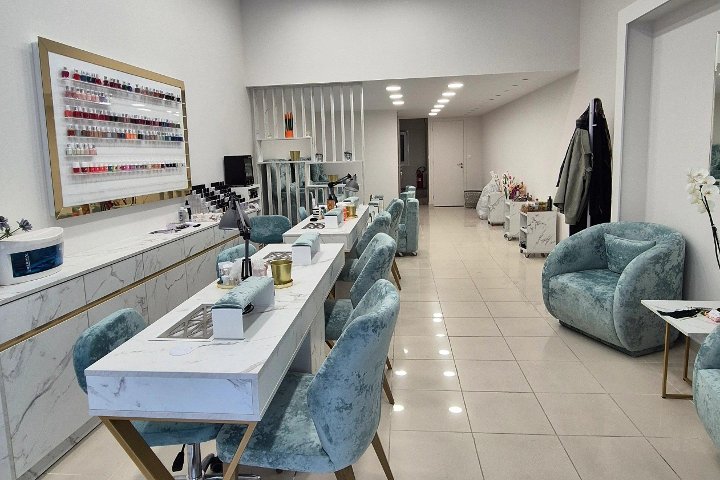 Nail Check | Υπηρεσίες Ονυχοπλαστικής σε Piraeus - Treatwell