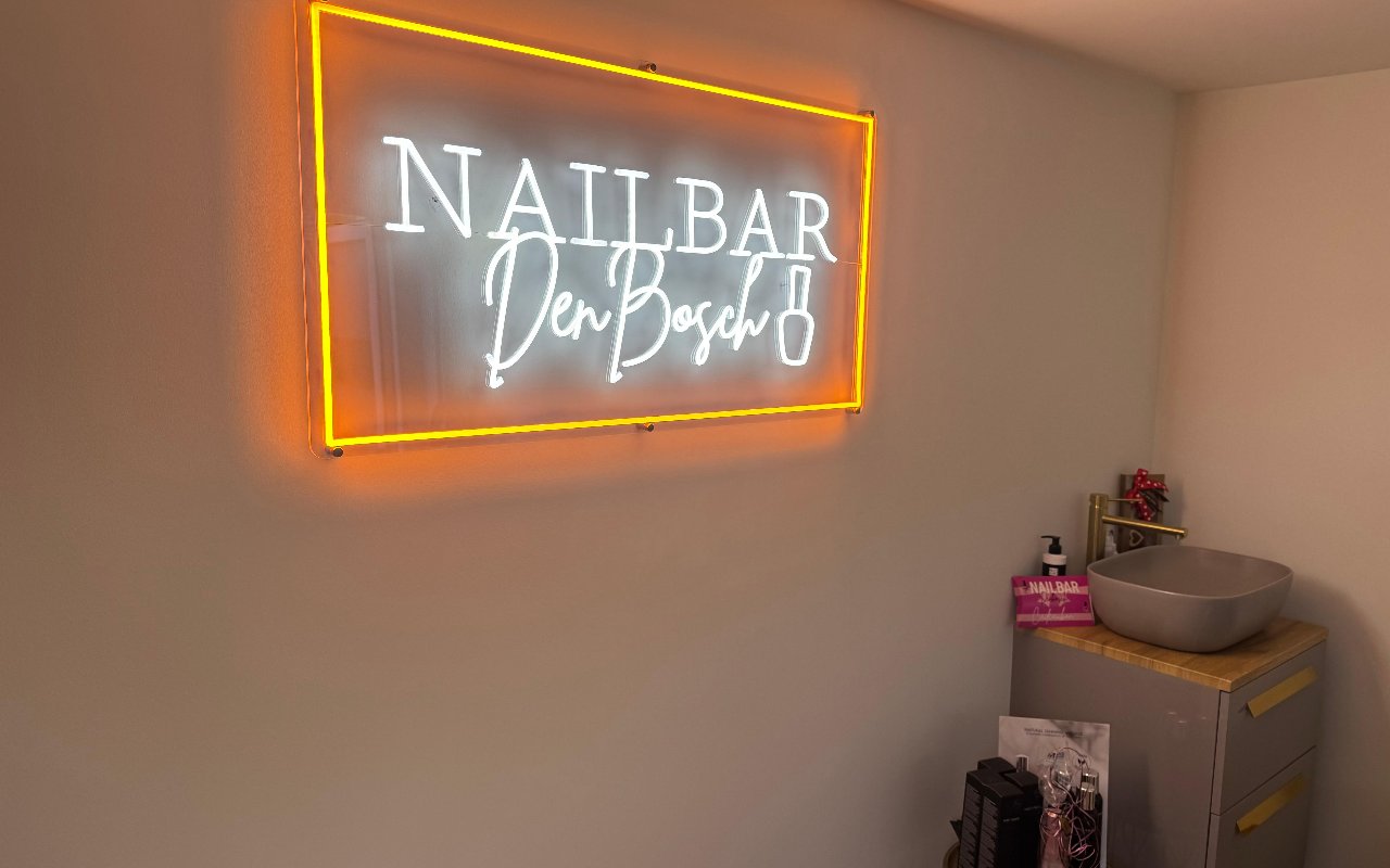 Acrylic Nail Extensions & Overlays near De Reit, Den Bosch - Treatwell