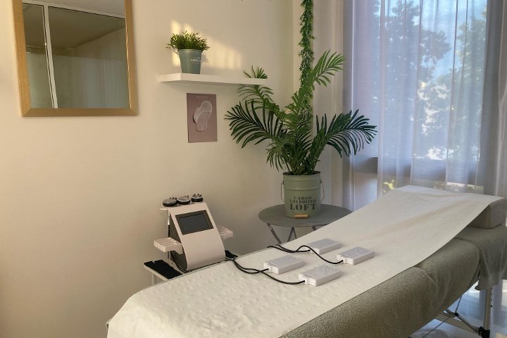 Le Centre Dermo-Cosmétique | Bar à maquillage à Plaisir, Yvelines ...