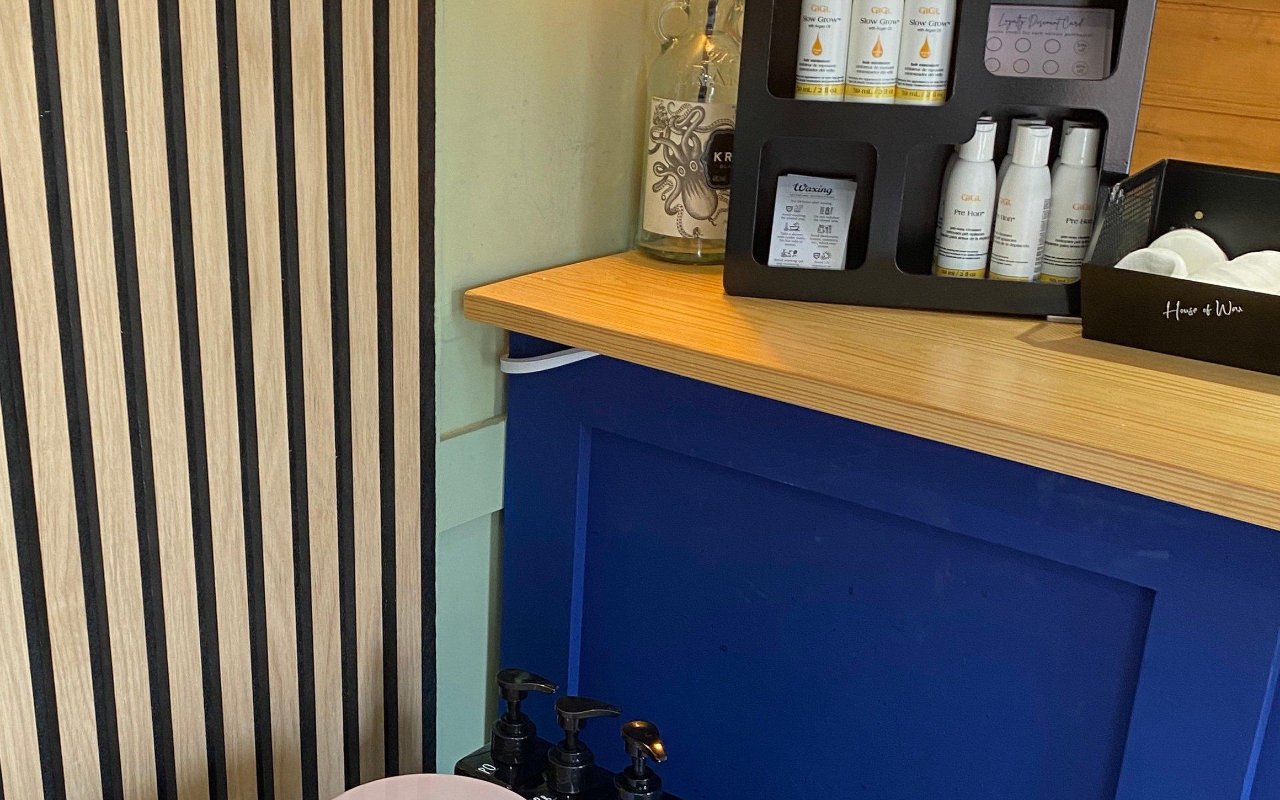 Home-based Venues near St Helens Junction, Merseyside - Treatwell