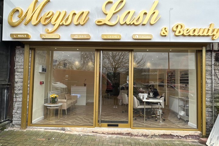Meysa Lash & Beauty | Treatment Room - Beauty in Chorlton, Manchester ...