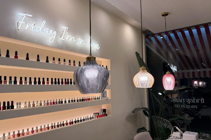 friday nails | Υπηρεσίες Ονυχοπλαστικής σε Άνω Πατήσια, Αθήνα - Treatwell