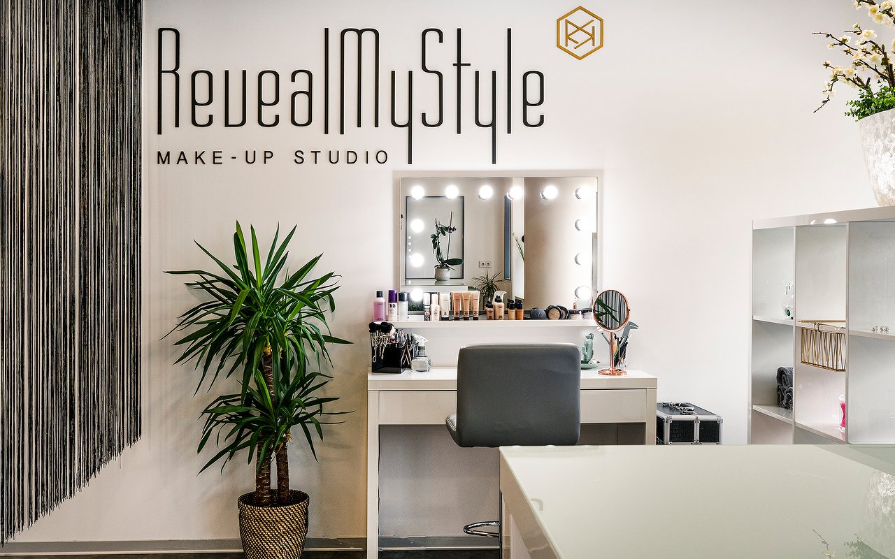 Home Makeup Studio Furniture | Saubhaya Makeup