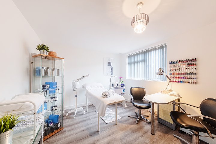 Esme Lloyd Surrey Beauty Salon | Treatment Room - Beauty in Chobham ...