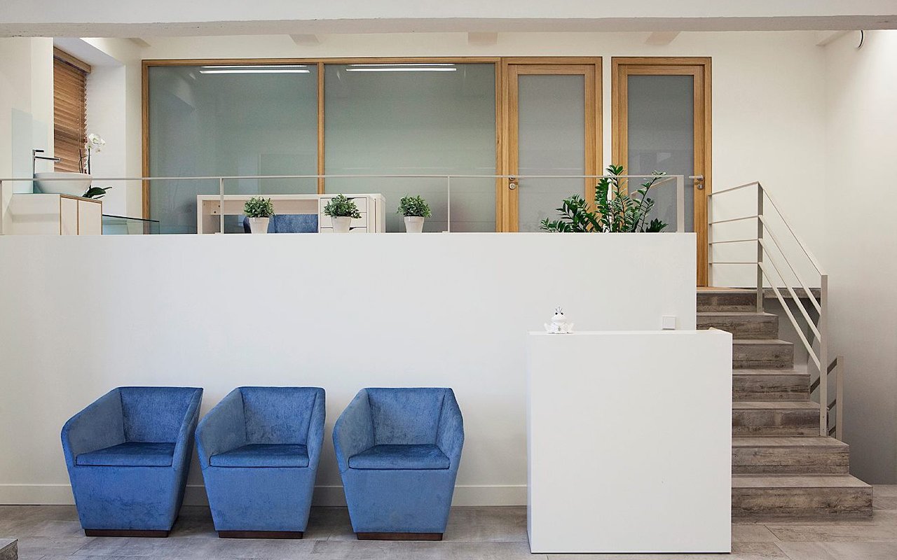 Japoniškas manikiūras šalia Naujamiestis, Kaunas - Treatwell