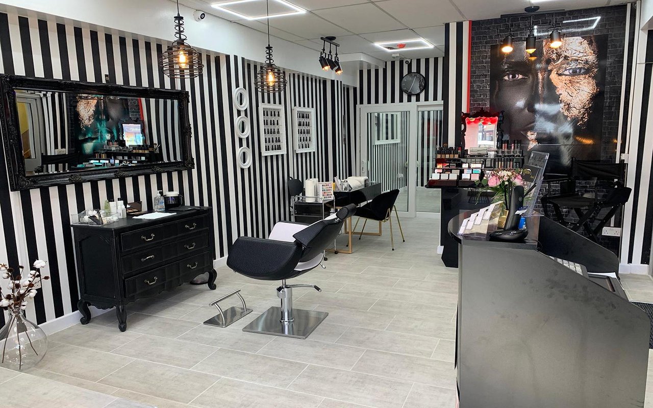 Nail treatments at nail salons and nail bars in Wigan - Treatwell