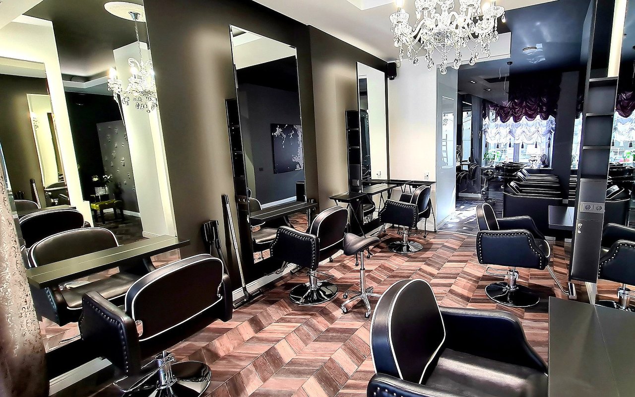 Cheminis plaukų tiesinimas šalia Mindaugo Maxima, Vilnius - Treatwell