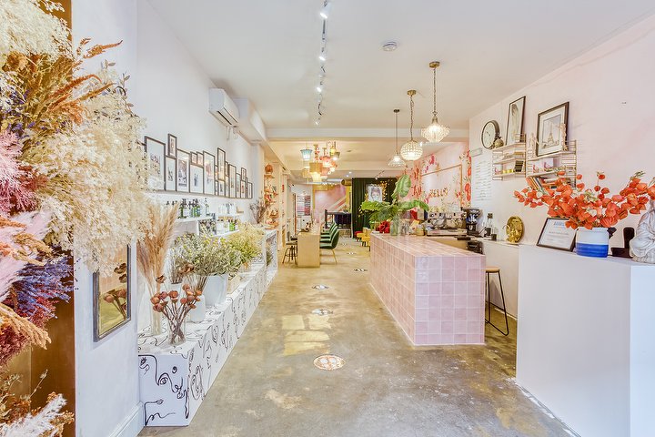 Rachel’s Nails & Coffee | Nail Salon in Fitzrovia, London - Treatwell