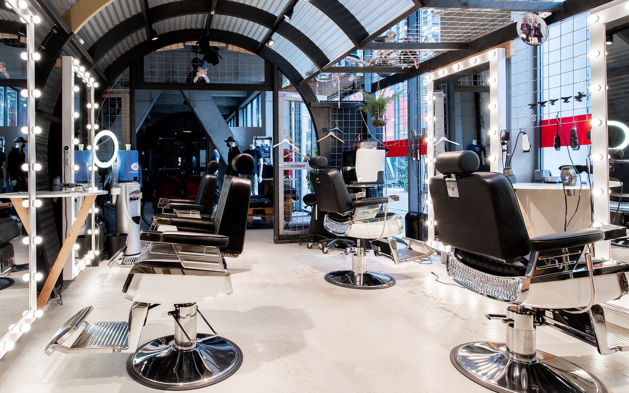 Kappers en Kapsalons in de buurt van Winkelcentrum Woensel, Eindhoven ...