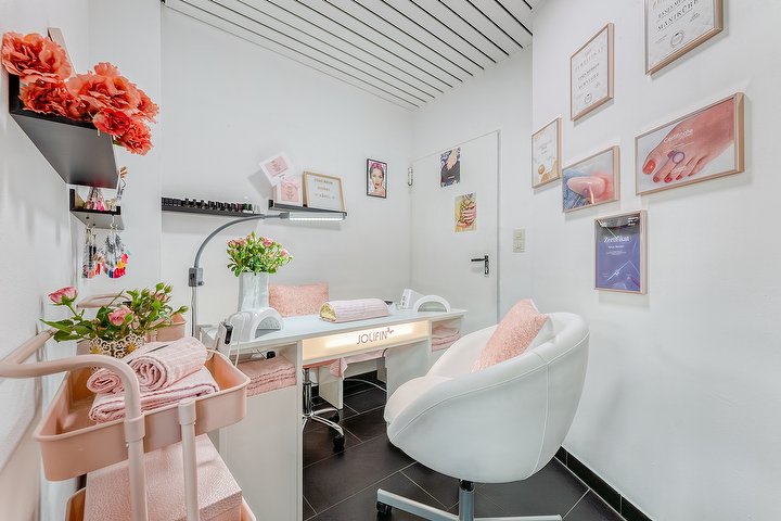 Shine like a diamond Nageldesign by Tanja Merker | Nagelstudio in ...