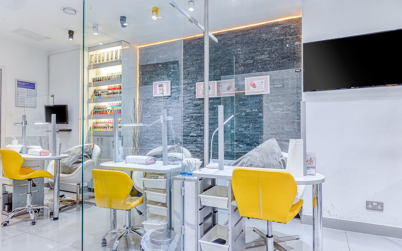 Men's Hair Colouring near Soho, London - Treatwell