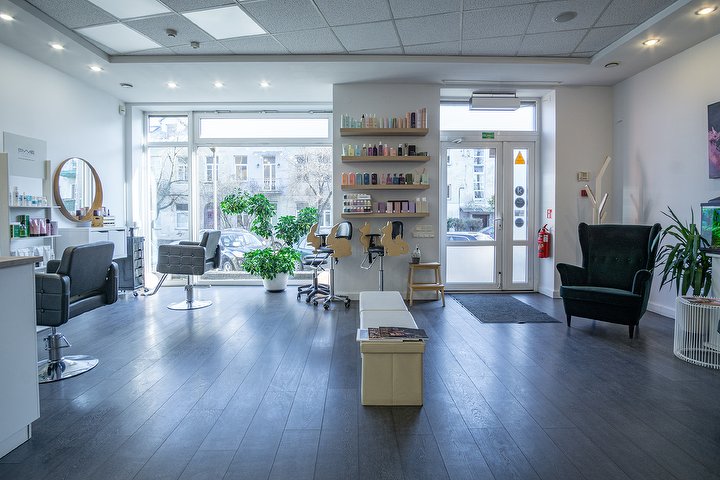 Cozy Cuts & Beauty | Grožio salonas - Žverynas, Vilnius - Treatwell