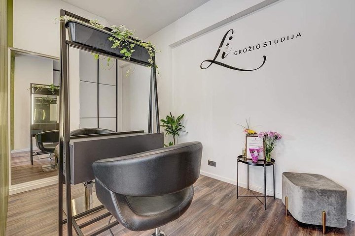 Evelina kirpėja/koloristė | Kirpykla - Žverynas, Vilnius - Treatwell