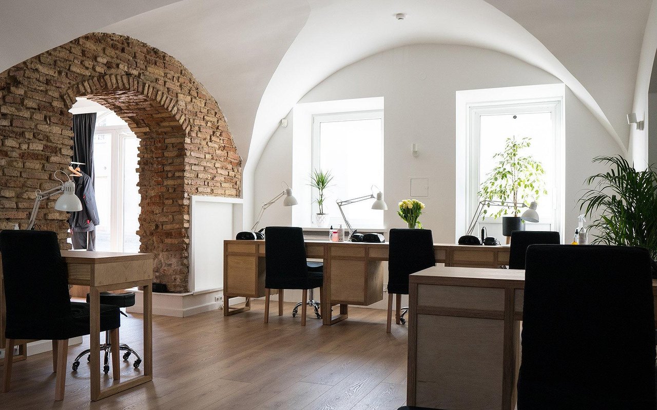 Top 20 salonai teikiantys paslaugą Manikiūras rajonas: Lietuva - Treatwell