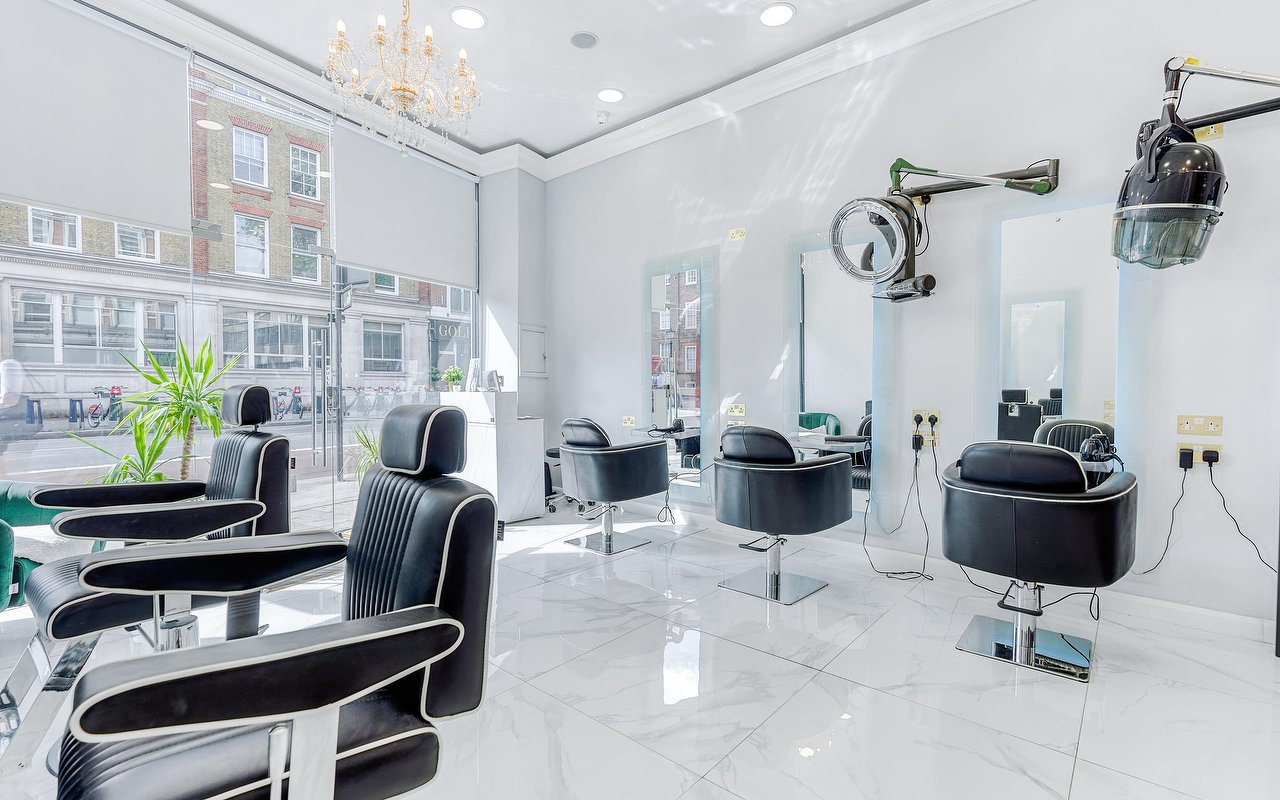 Ladies' Full Head Colouring near Temple, London - Treatwell