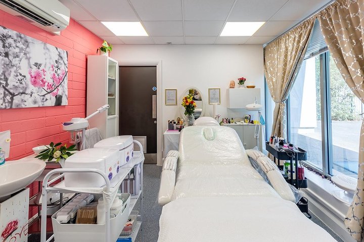 Stockwell Beauty (inside The Gym Group) | Beauty Salon in Albert Square ...