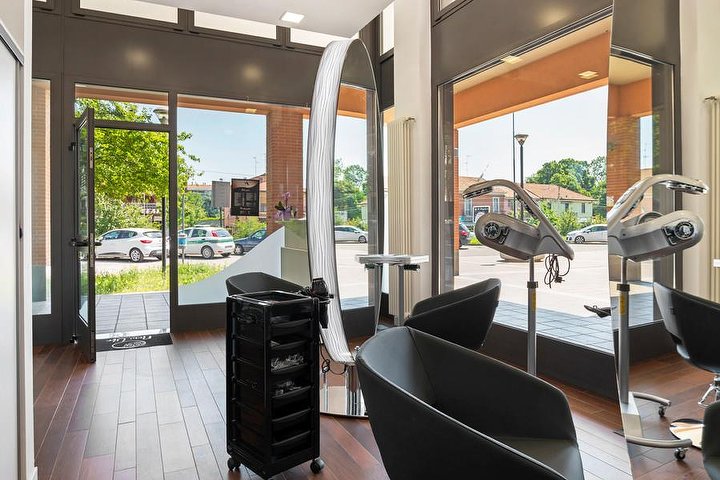 New Life salon | Parrucchiere a Lombardia - Treatwell