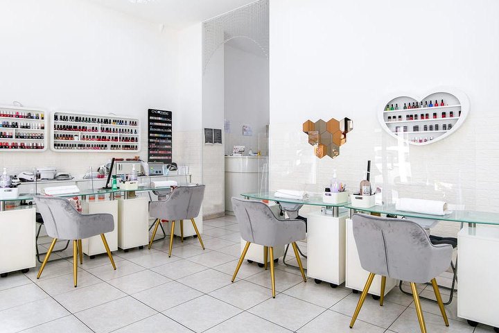 Color Nail | Salone di bellezza a Porta Genova, Milano - Treatwell