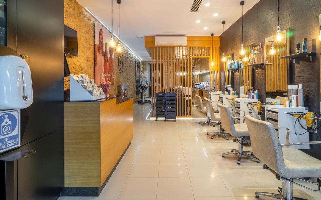 Baño de color cerca de San Pedro de Mezonzo, A Coruña - Treatwell