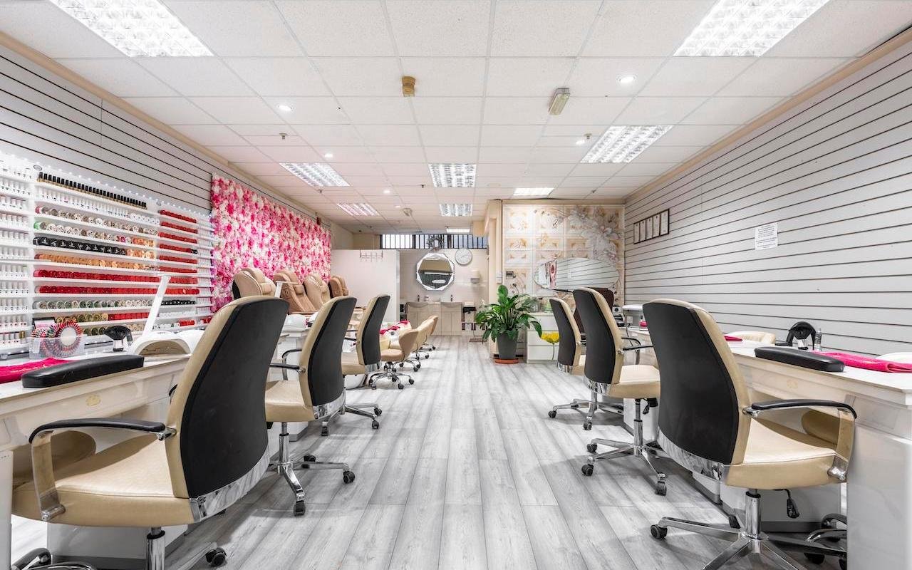 Nail treatments at nail salons and nail bars near Sandal & Agbrigg ...