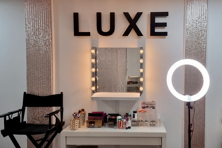 Makeup Stations For Salons | Saubhaya Makeup
