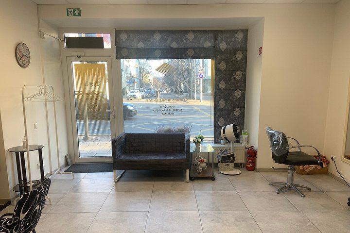 Kirpykla prie Žaliojo Tilto | Manikiūro ir pedikiūro salonas ...