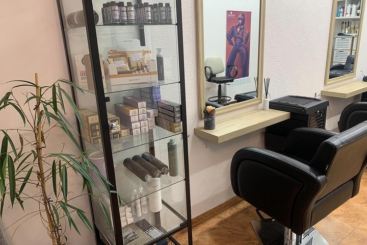 Grožio Studija - kirpėja Vitalija | Kirpykla - Vite, Klaipeda - Treatwell