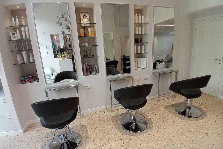 Parrucchieria Stella | Parrucchiere a Marche - Treatwell