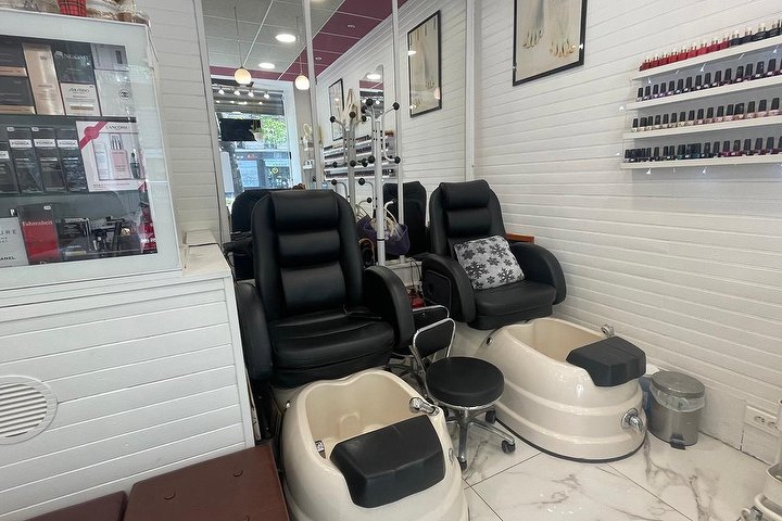 A&J Nail Color | Institut de beauté à Auteuil, Paris - Treatwell