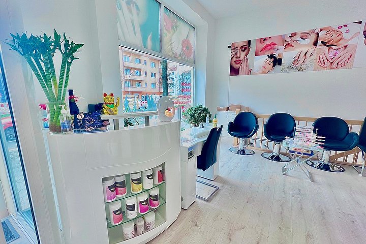 LK Nails and Lashes | Kosmetikstudio in Botanischer Garten, Berlin ...