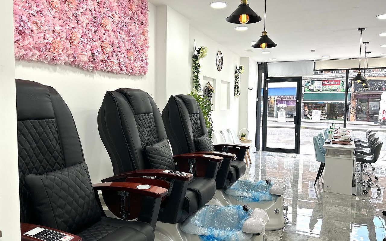 Nail treatments at nail salons and nail bars in Streatham, London ...