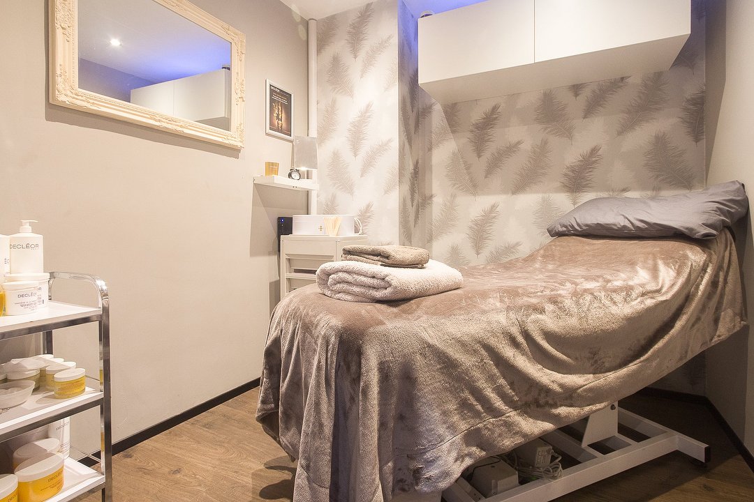 Jade Archer Wellbeing and Beauty at Pinkk Hair Design | Beauty Salon in ...