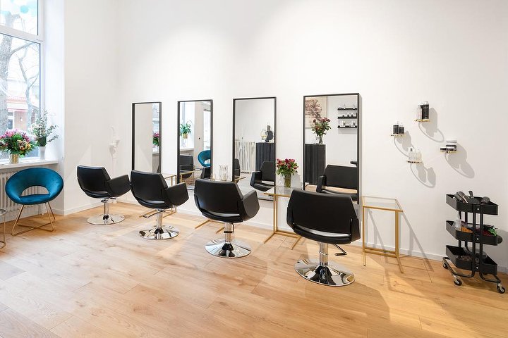 Laura Massholder - Amitié Hair and Face Arts | Friseur in Wilmersdorf ...
