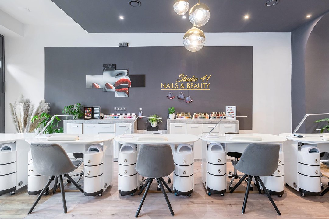 Studio 41 Nails & Beauty | Kosmetikstudio in Rosa-Luxemburg-Platz ...